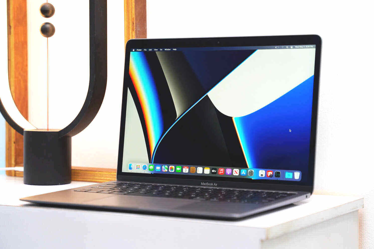Apple MacBook Air M1 Review- Worth Your Money! - AppleGadgets Blog