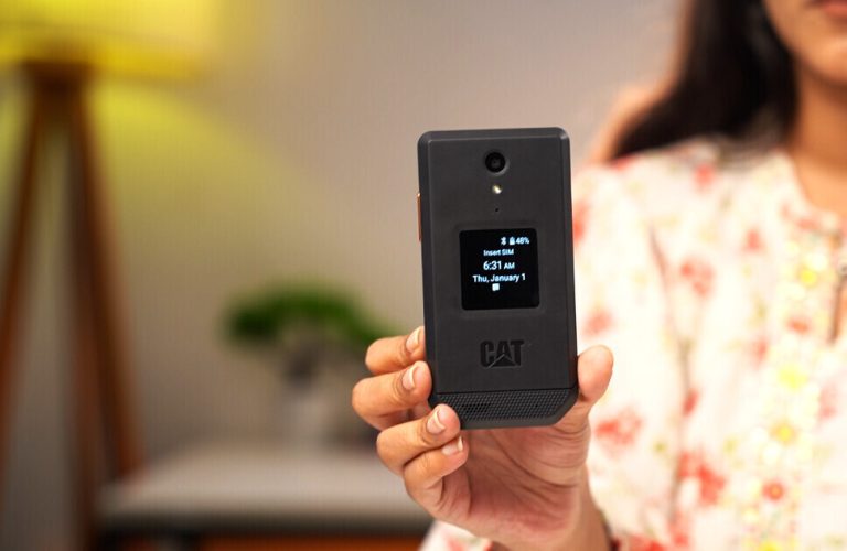 CAT S22 Flip Review: Smart Dumb Phone! - AppleGadgets Blog