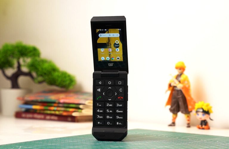 CAT S22 Flip Review: Smart Dumb Phone! - AppleGadgets Blog